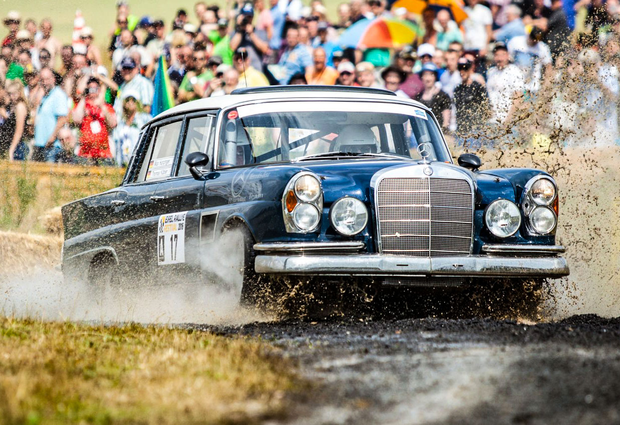 Този 1964 Mercedes-Benz 300SE е рали автомобил с доработки от AMG ...