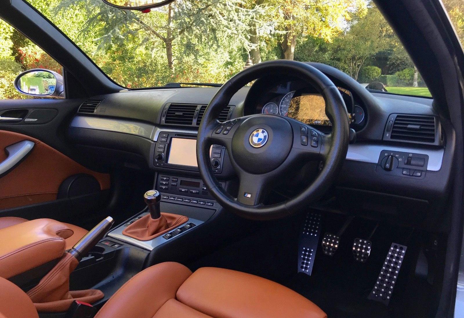 Това е BMW M3 Convertible с 2JZ мотор от Toyota Supra. Мощно е 570 коня ...