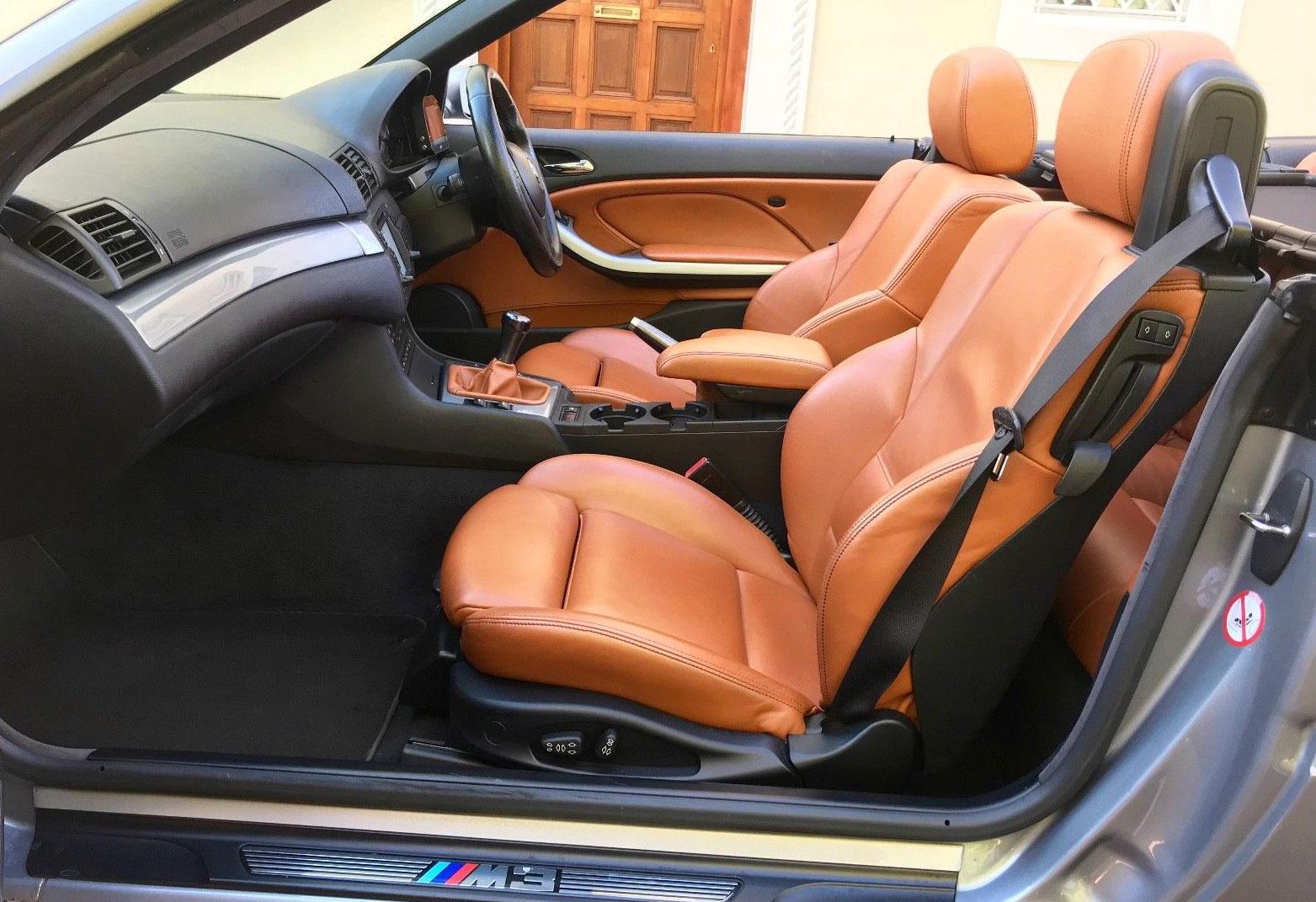 Това е BMW M3 Convertible с 2JZ мотор от Toyota Supra. Мощно е 570 коня ...