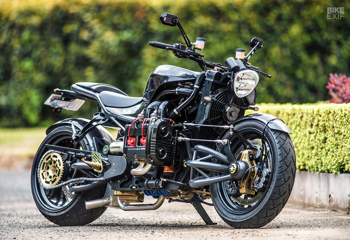 Madboxer е мотоциклет с 2,5-литров турбо боксер от Subaru WRX ...