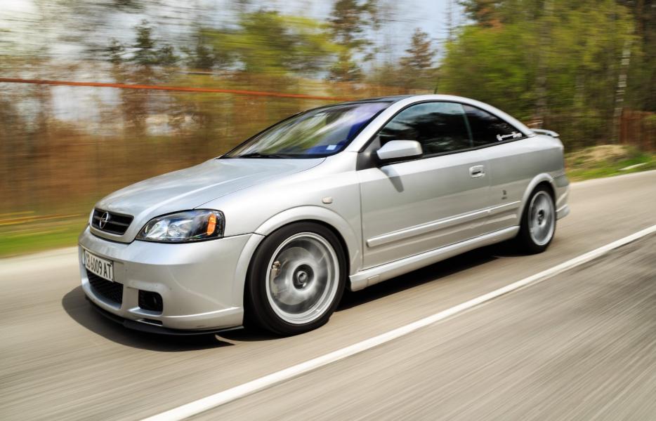 Авто пазар: Този Opel Astra Bertone Turbo струва 8800 лева ...