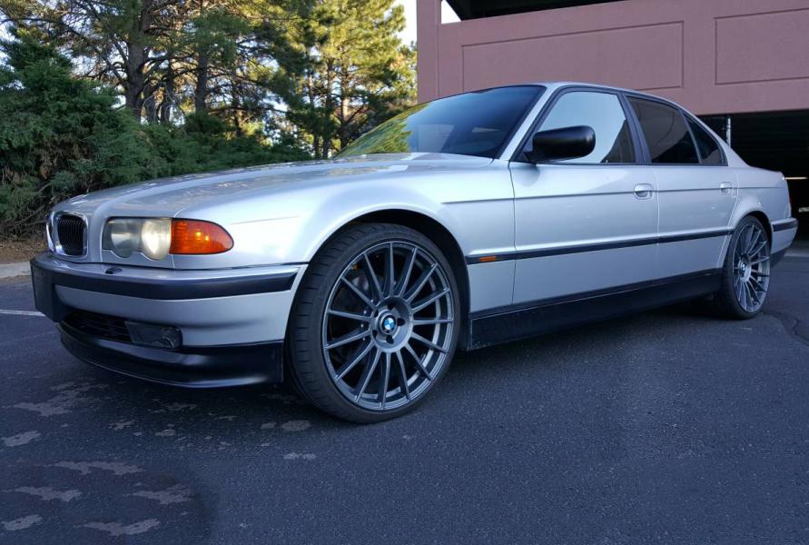 Това е “BMW E38 M5”, 740-ка от 2000-та година с мотор и части от E39 M5 ...