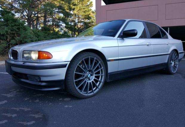 Това е “BMW E38 M5”, 740-ка от 2000-та година с мотор и части от E39 M5 ...